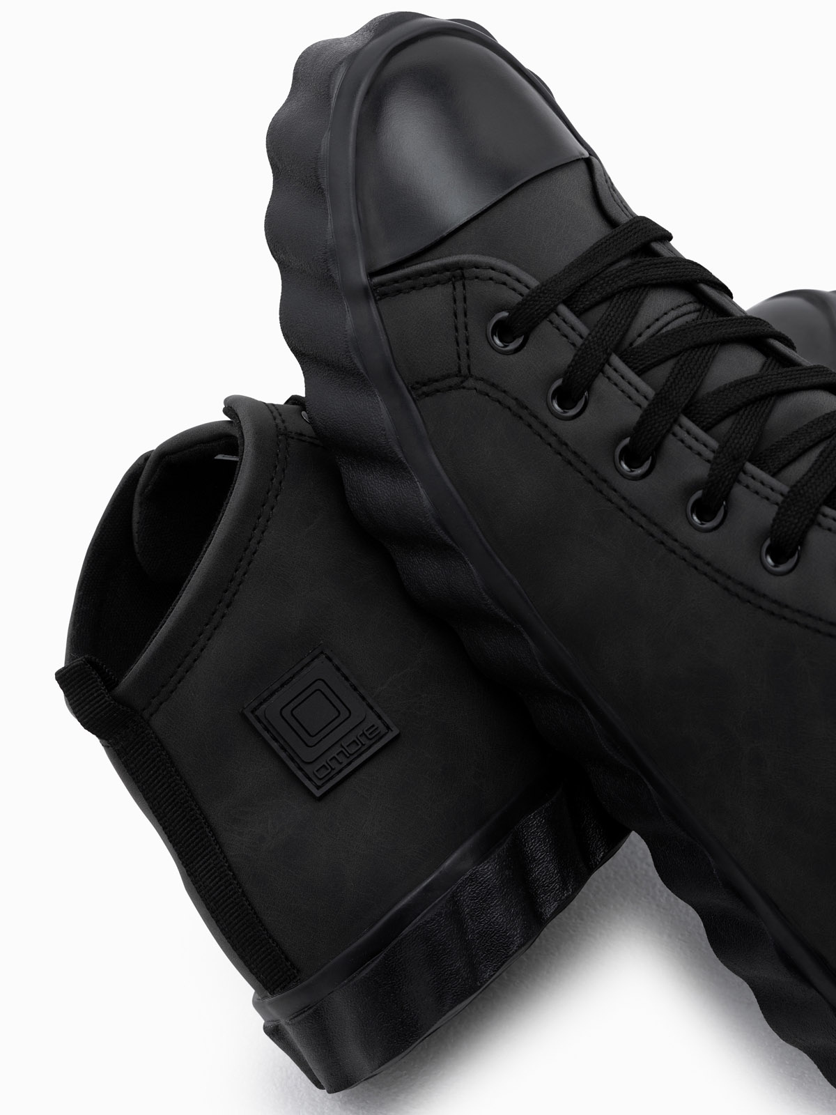 Men's high sneakers with decorative wavy sole - black V5 OM-FOTH-0126 ...